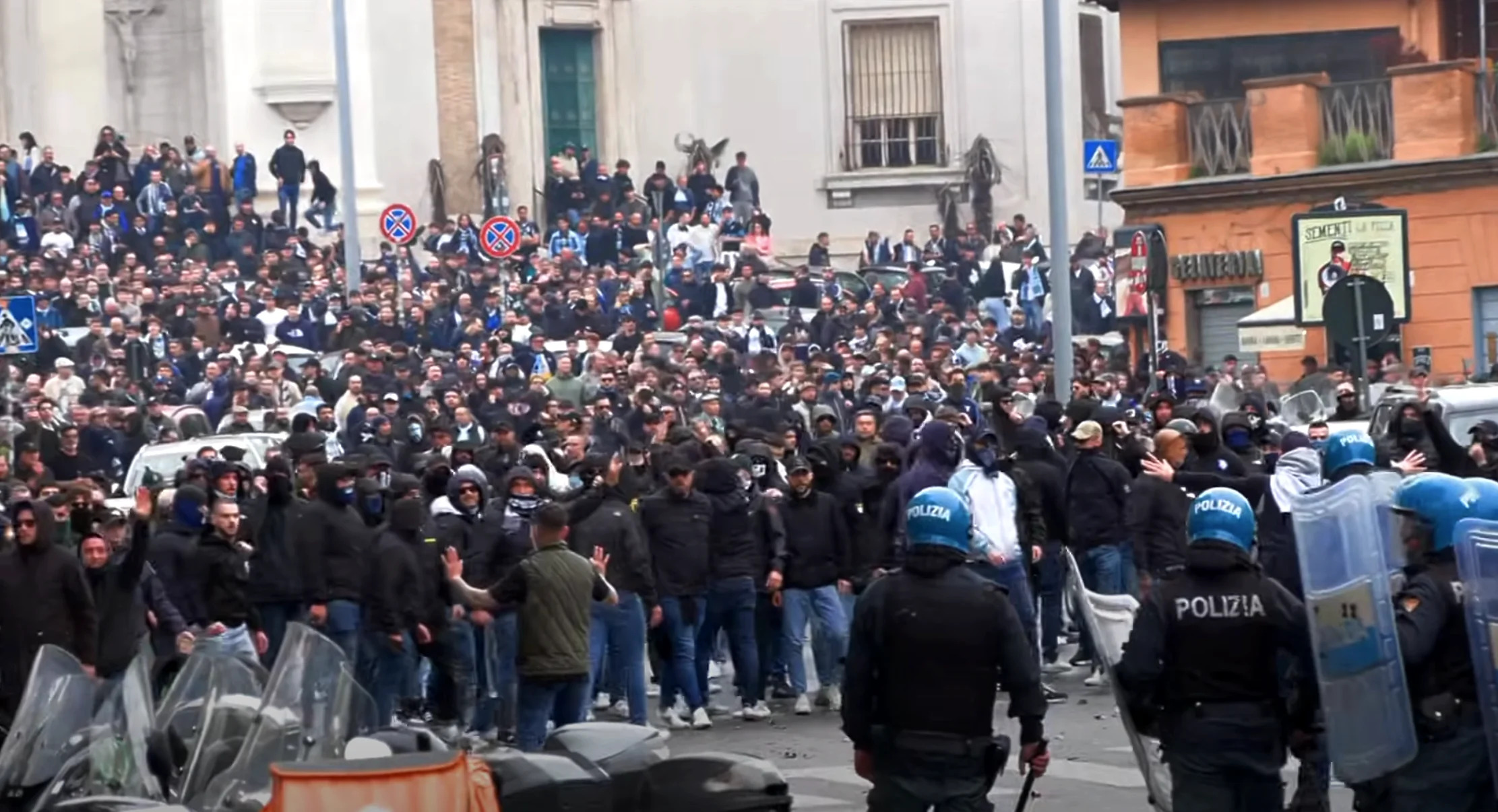 Lazio-Roma, scontri tra ultras prima del derby: presenti tifosi greci ...