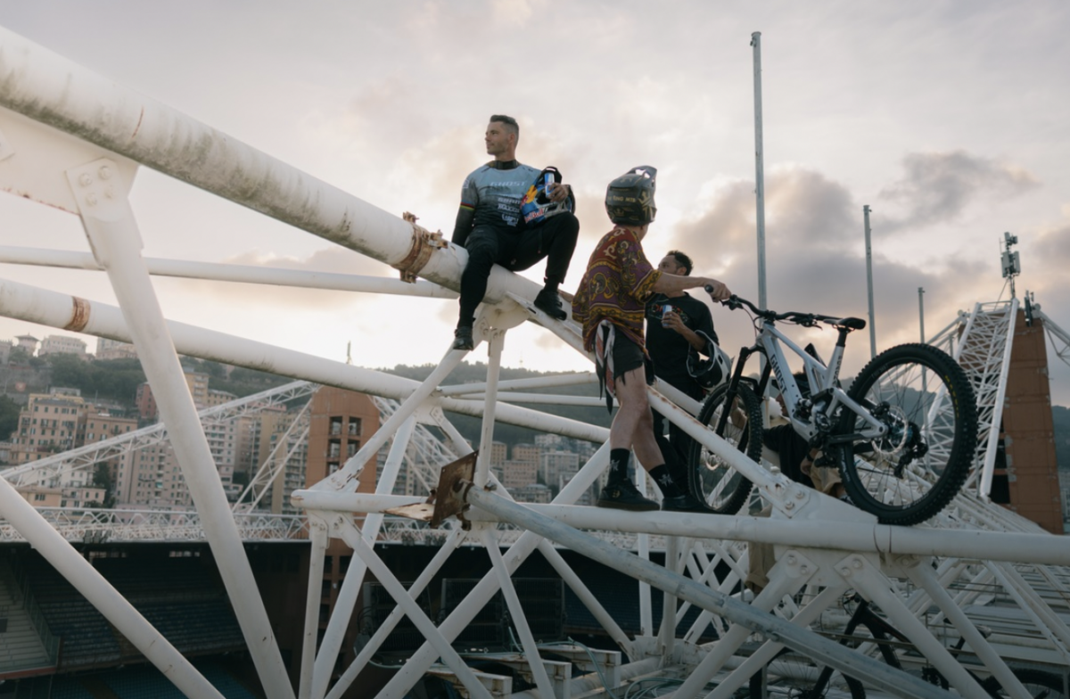 La Red Bull Cerro Abajo torna a Genova per un weekend spericolato! Il ...